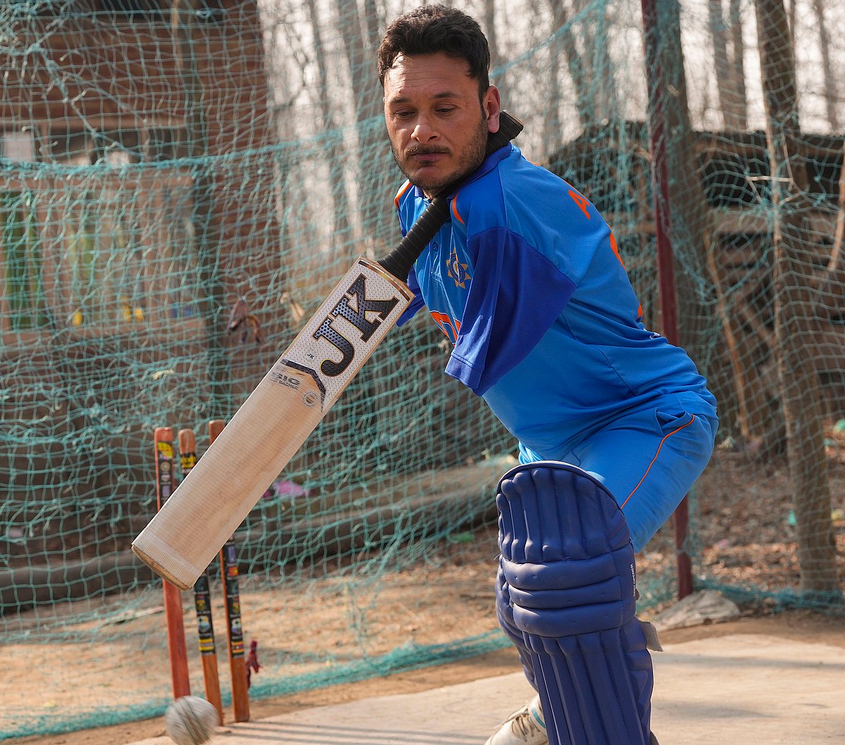 ಪ್ಯಾರಾ ಕ್ರಿಕೆಟಿಗನ ಜೀವನಗಾಥೆ | ಕೈಗಳಿಲ್ಲದಿದ್ದರೂ ಕುಗ್ಗದ ಆಮಿರ್‌ ಹುಸೇನ್ ಲೋನ್